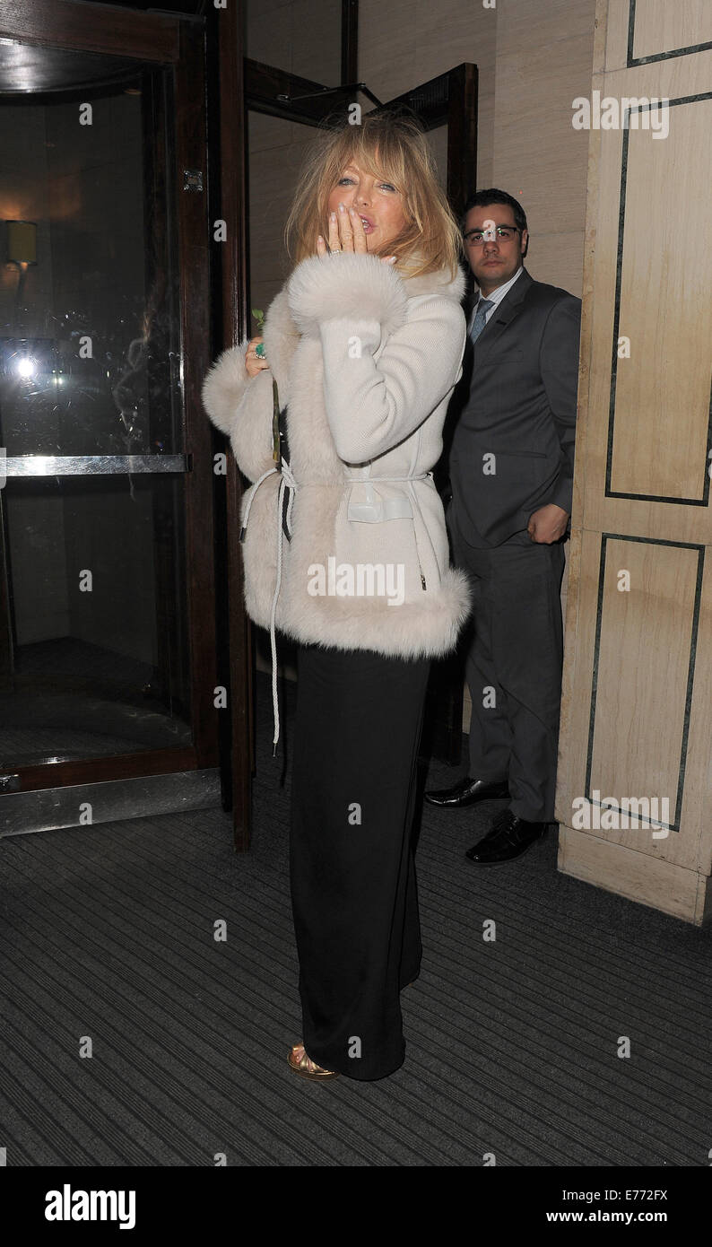 Goldie Hawn arriving back at her hotel, following a night out Featuring ...
