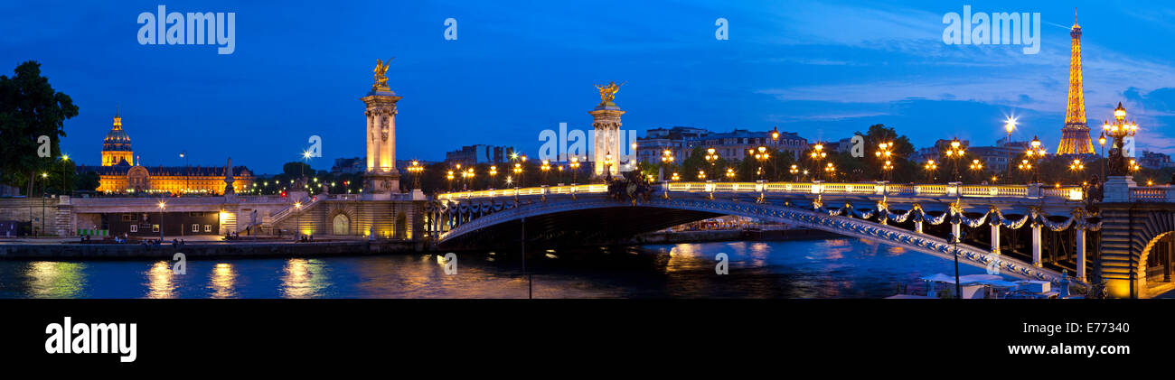 Pont alexandre iii view invalides hi-res stock photography and images ...