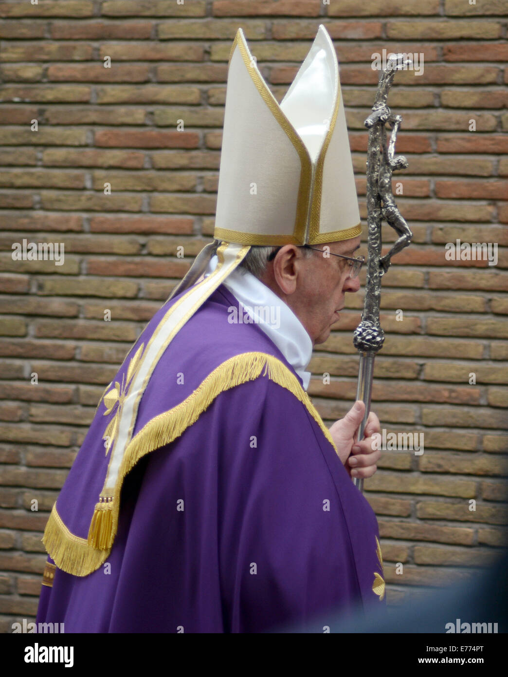 Lenten procession hi-res stock photography and images - Alamy