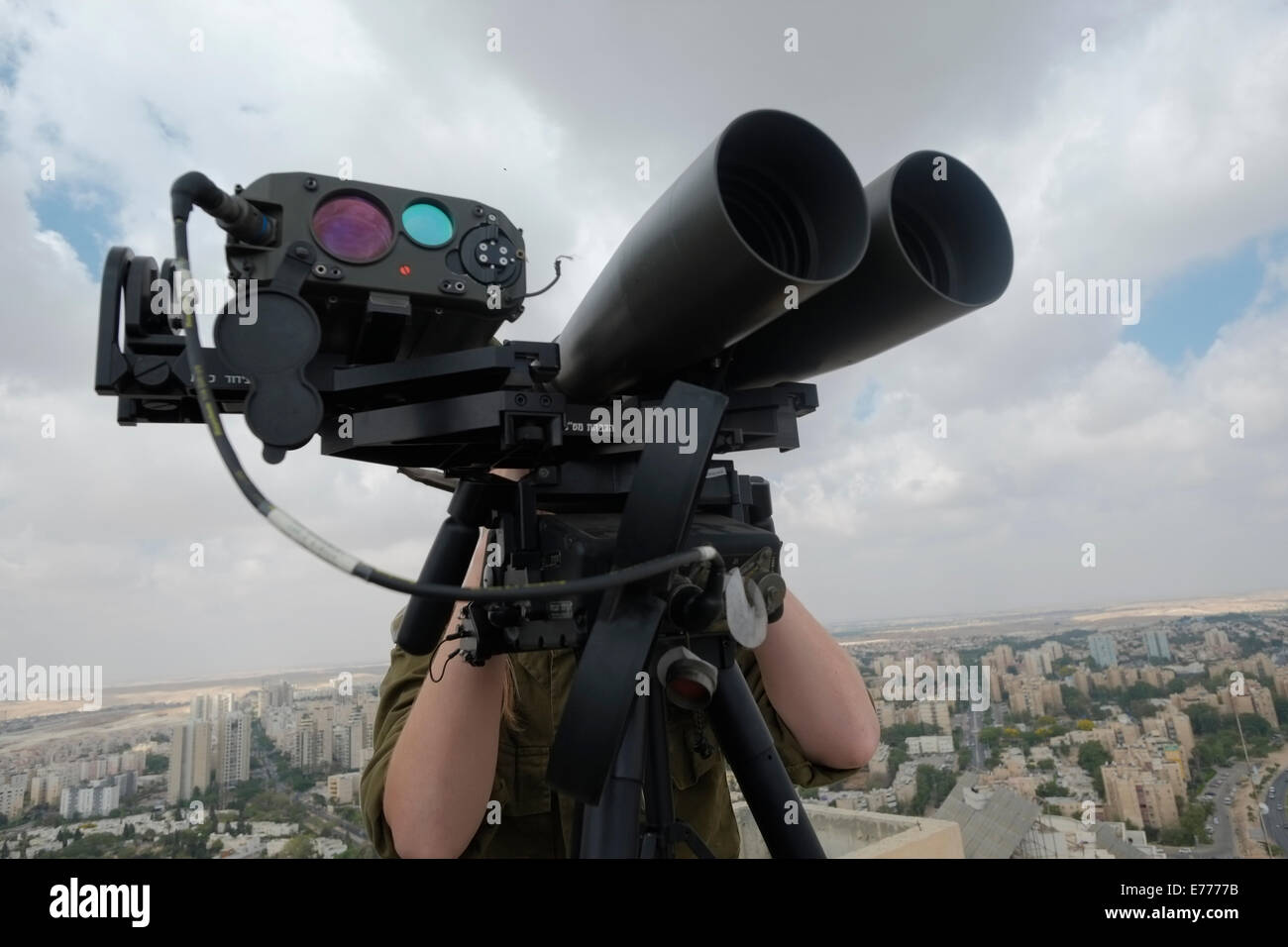 Distance measuring military binoculars hi-res stock photography and ...