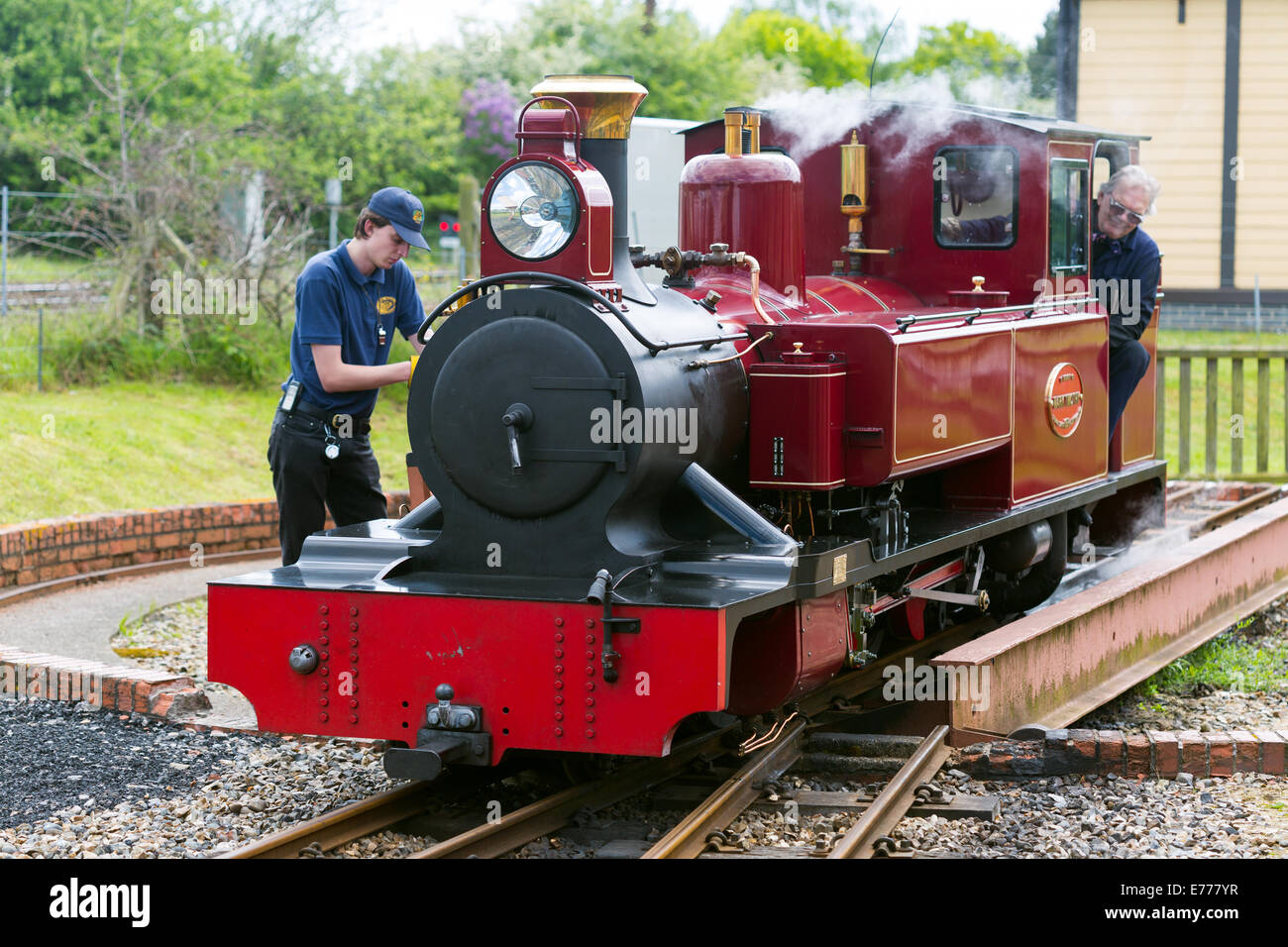 Train turntables hi-res stock photography and images - Alamy