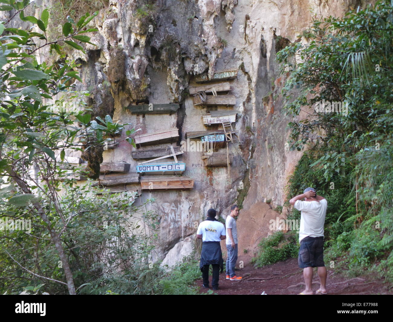 Hanging coffins philippines hi-res stock photography and images - Alamy