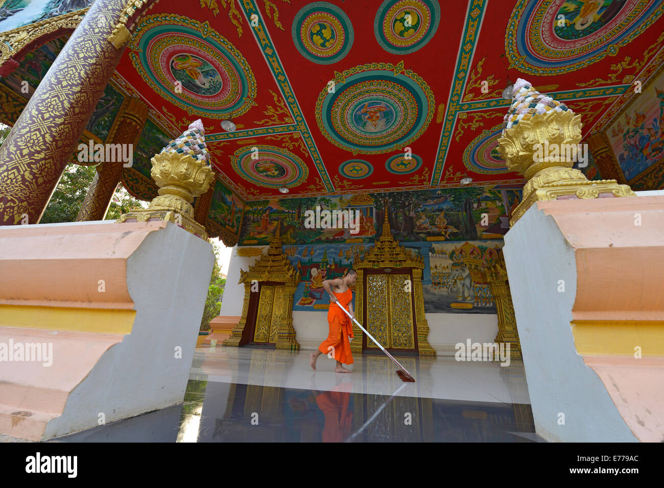 Temple cleaning hi-res stock photography and images - Alamy