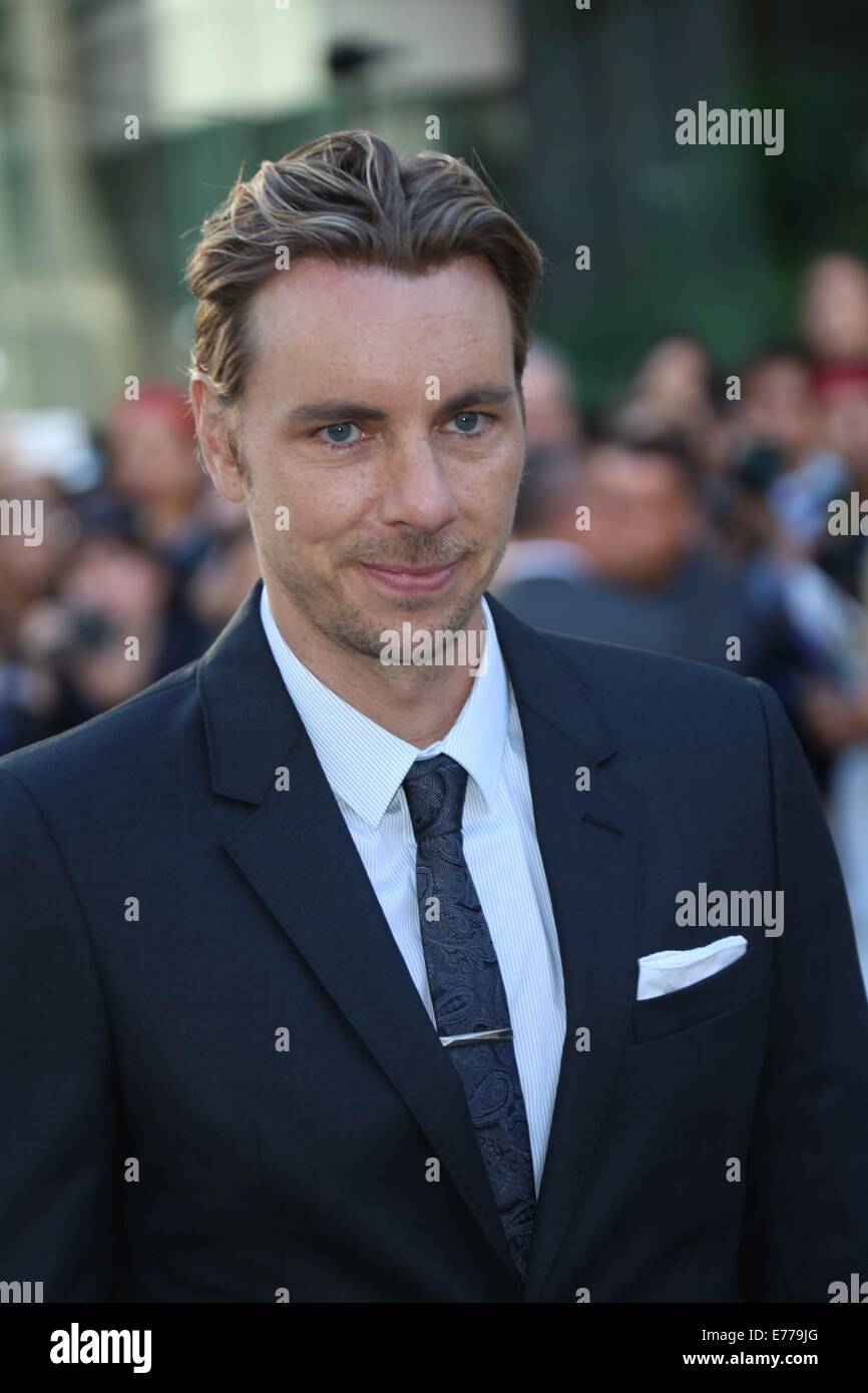 Dax shepard during hi-res stock photography and images - Alamy