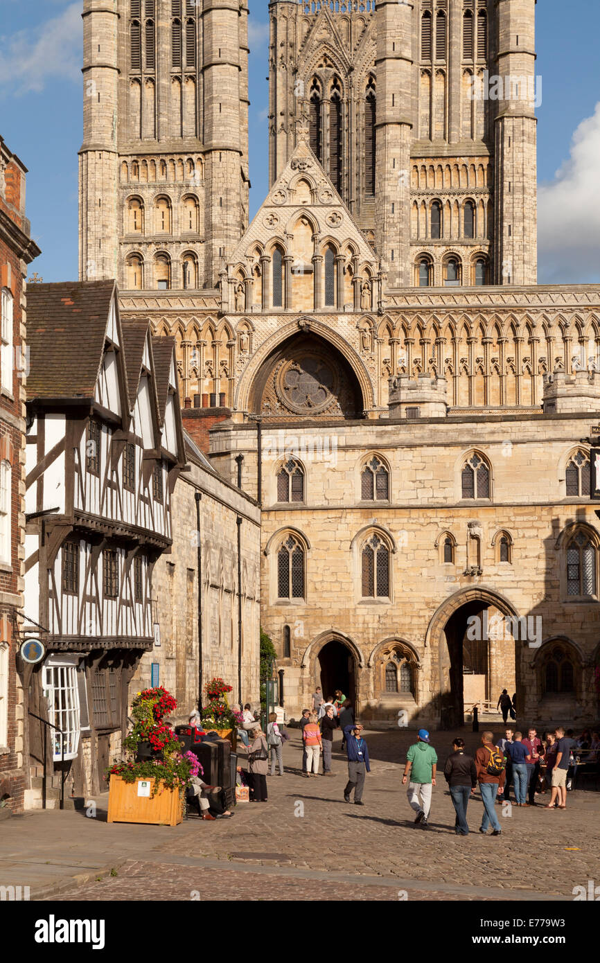 Medieval town centre hi-res stock photography and images - Alamy