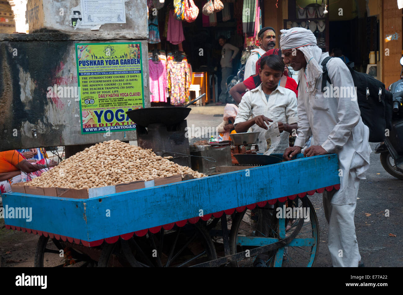 Peanuts india hi-res stock photography and images - Alamy