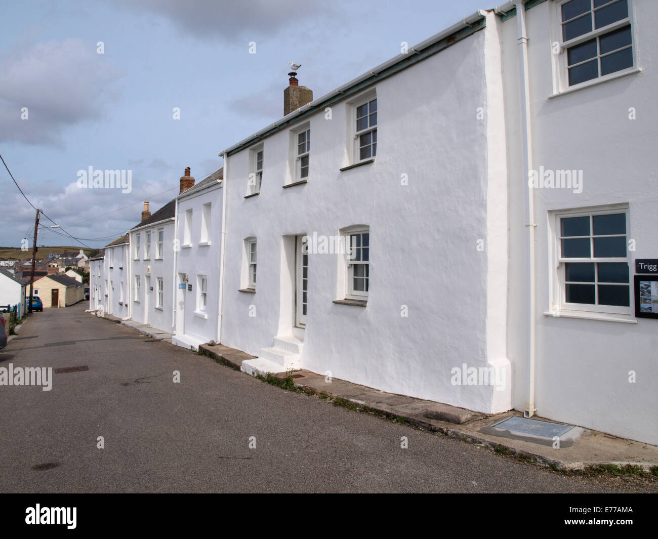 Cornish cottages hi-res stock photography and images - Alamy