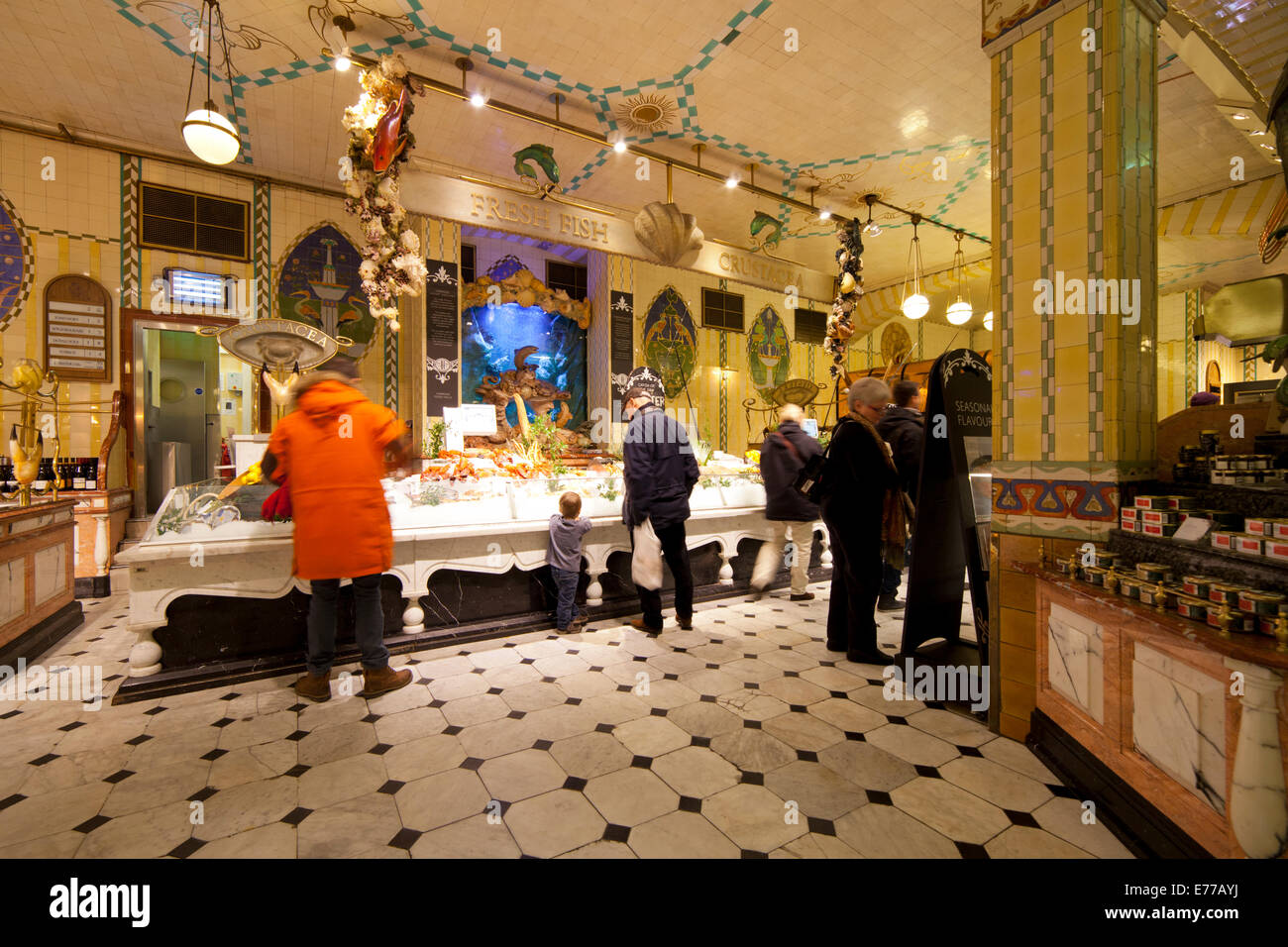 Harrods food stall hi-res stock photography and images - Alamy
