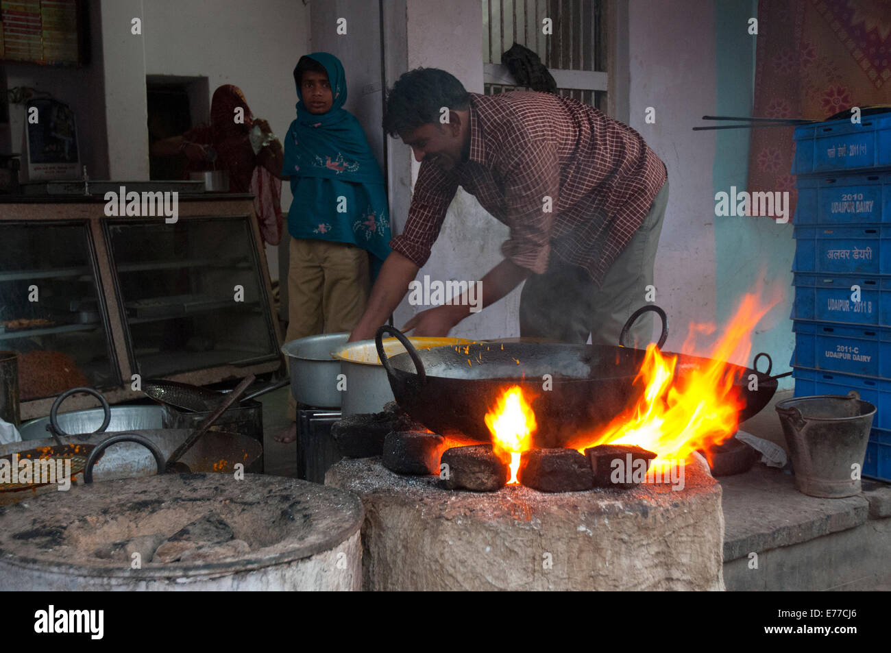 Pakora india hi-res stock photography and images - Alamy