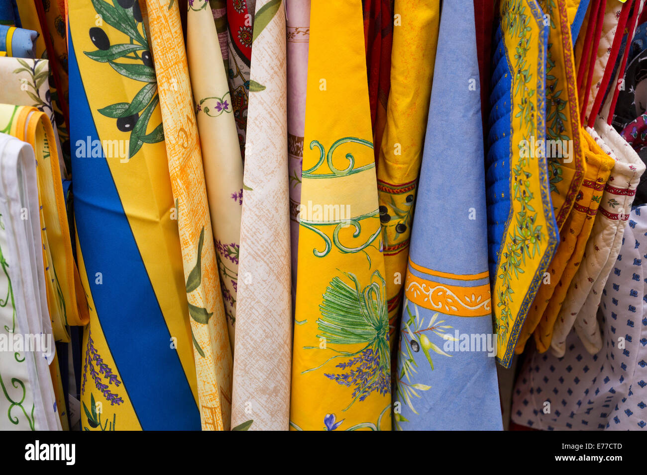 Linen stores hi-res stock photography and images - Alamy