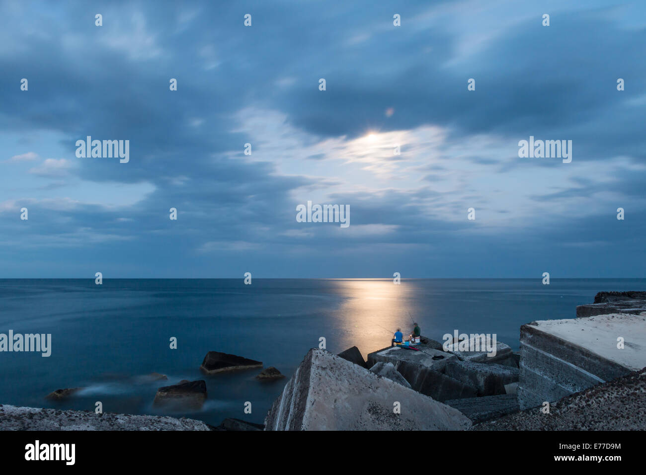 Moonlight fishing hi-res stock photography and images - Alamy