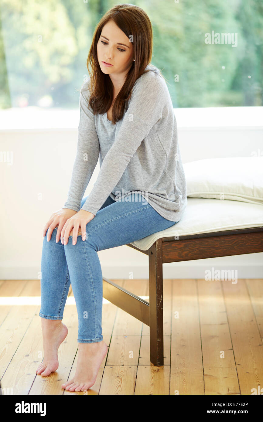 Sad hi-res stock photography and images - Alamy