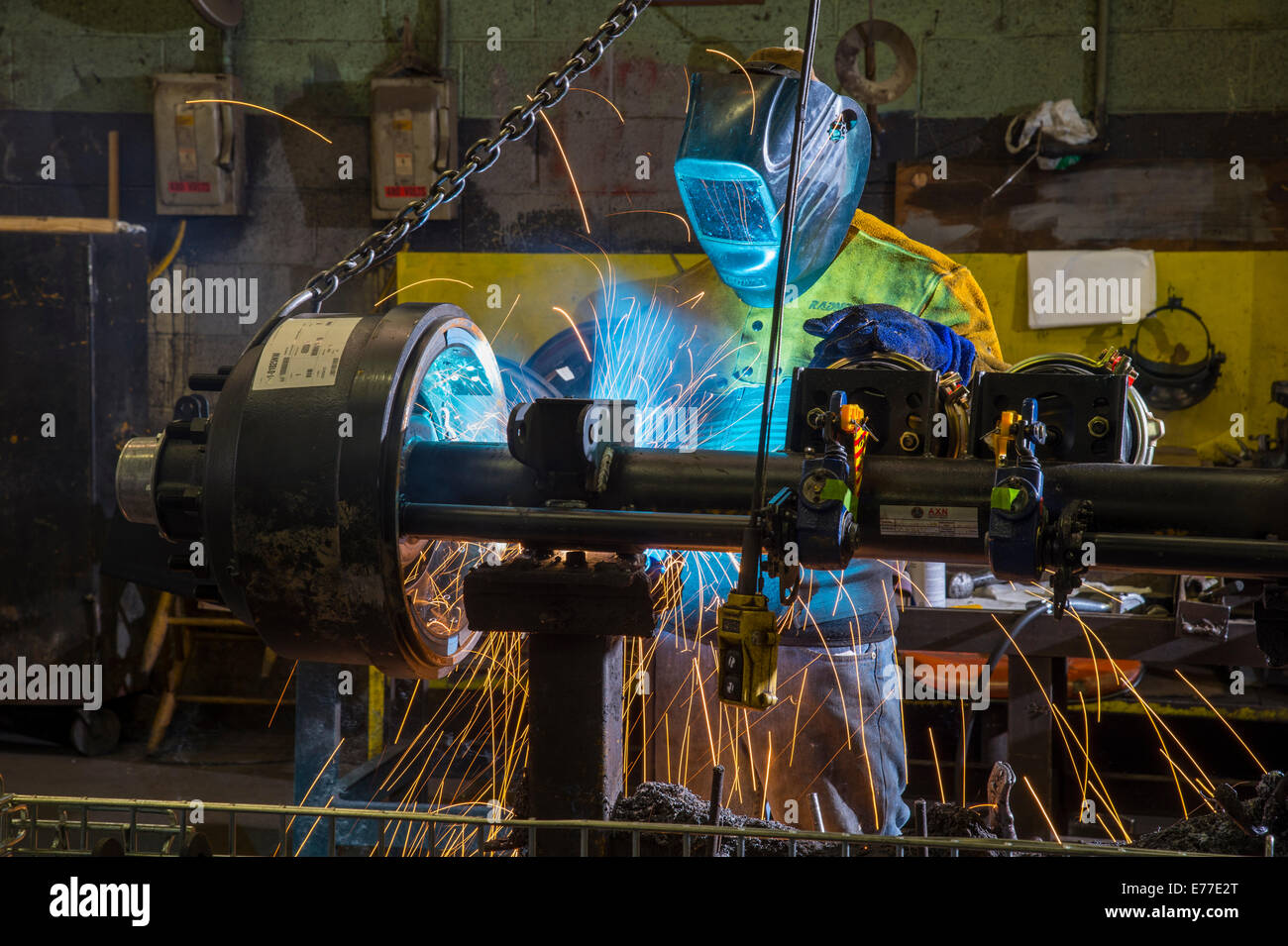 Welder works hi-res stock photography and images - Alamy