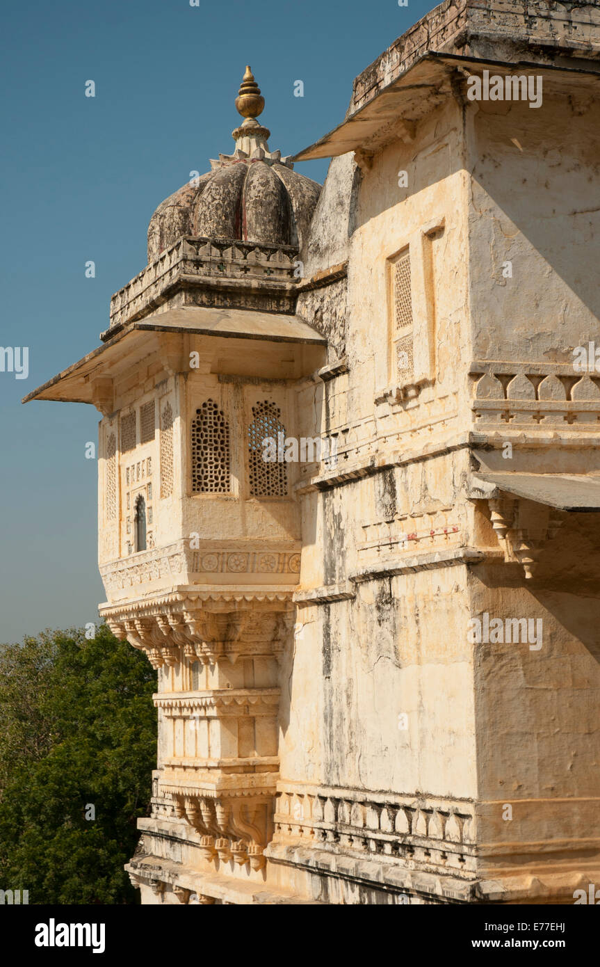 Turret at the City Palace, Udaipur, Rajasthan, India Stock Photo - Alamy