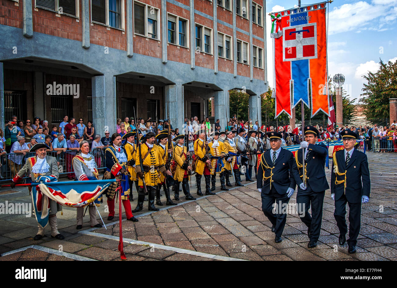 Turin, Italy. 7th Sep, 2014. reenactment of the siege of Turin in 1706 ...