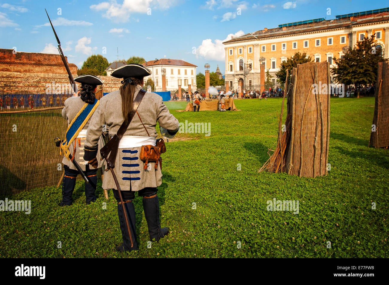 Turin, Italy. 7th Sep, 2014. reenactment of the siege of Turin in 1706 ...