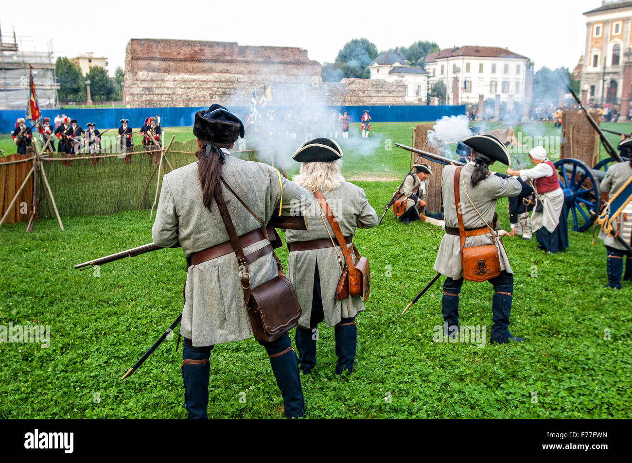 Turin, Italy. 7th Sep, 2014. reenactment of the siege of Turin in 1706 ...