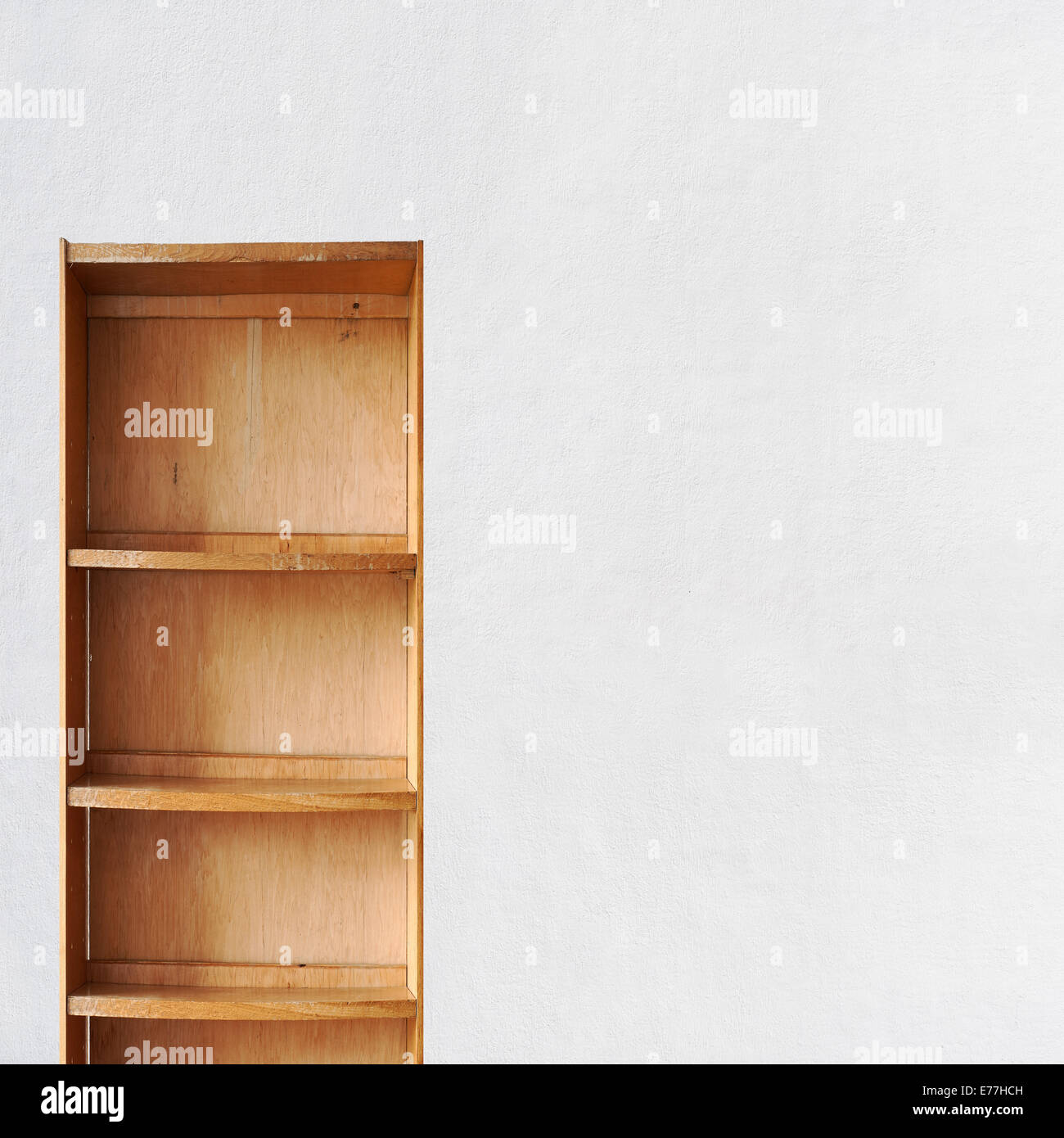 empty old retro wooden book shelf Stock Photo - Alamy