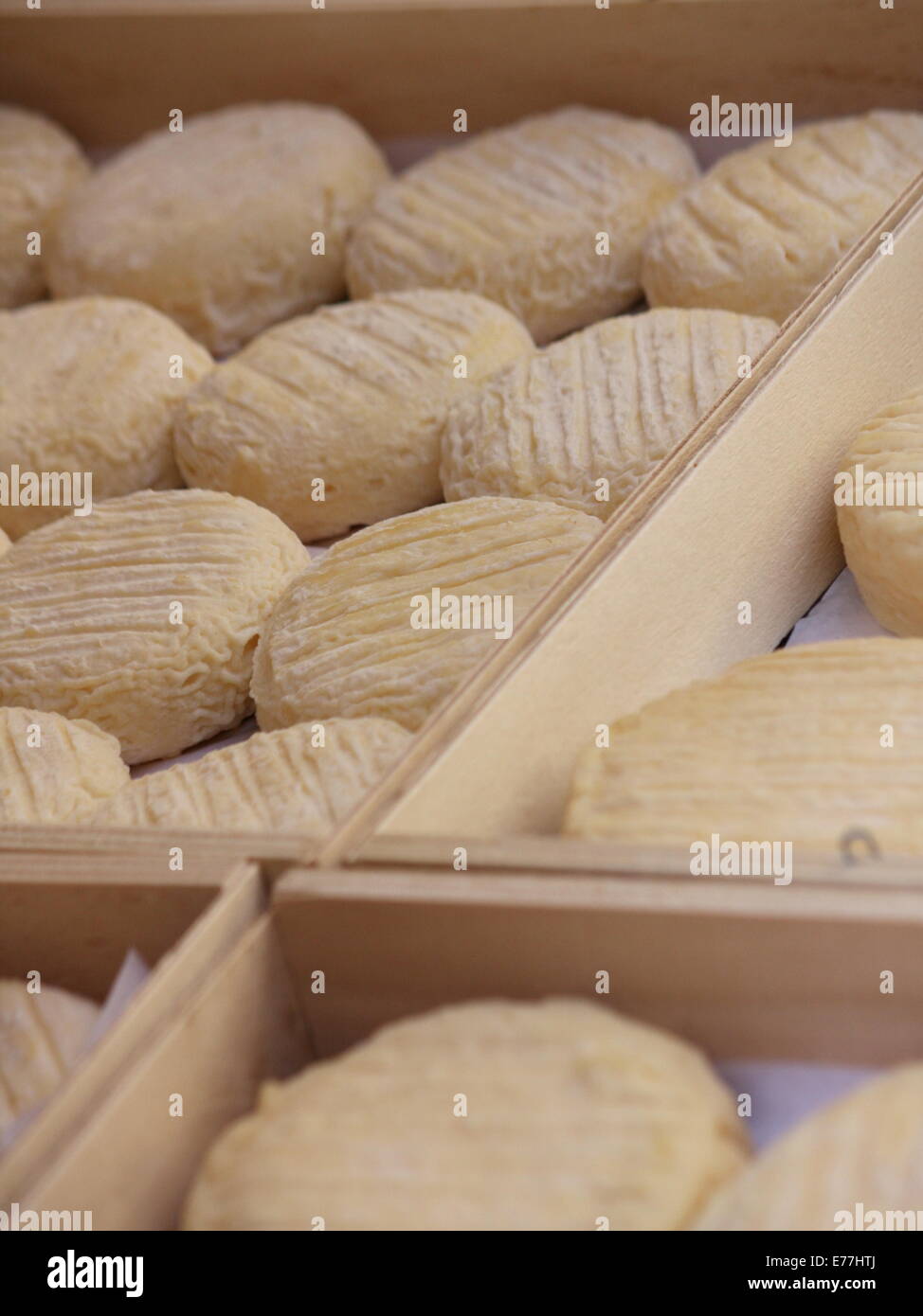 Cheese french food market france hi-res stock photography and images ...