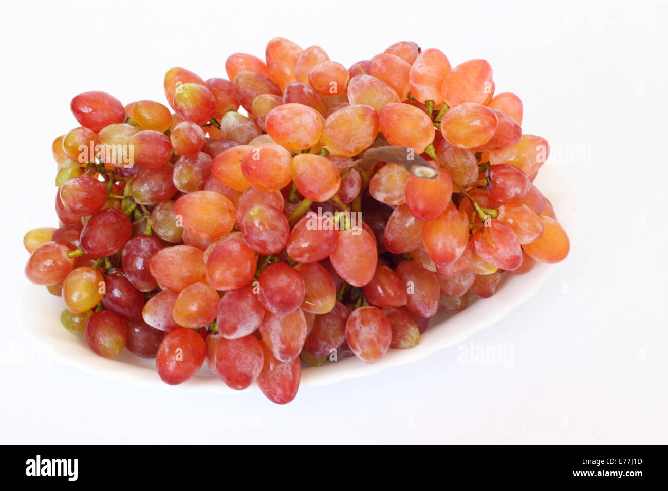 Grapes cluster hi-res stock photography and images - Alamy