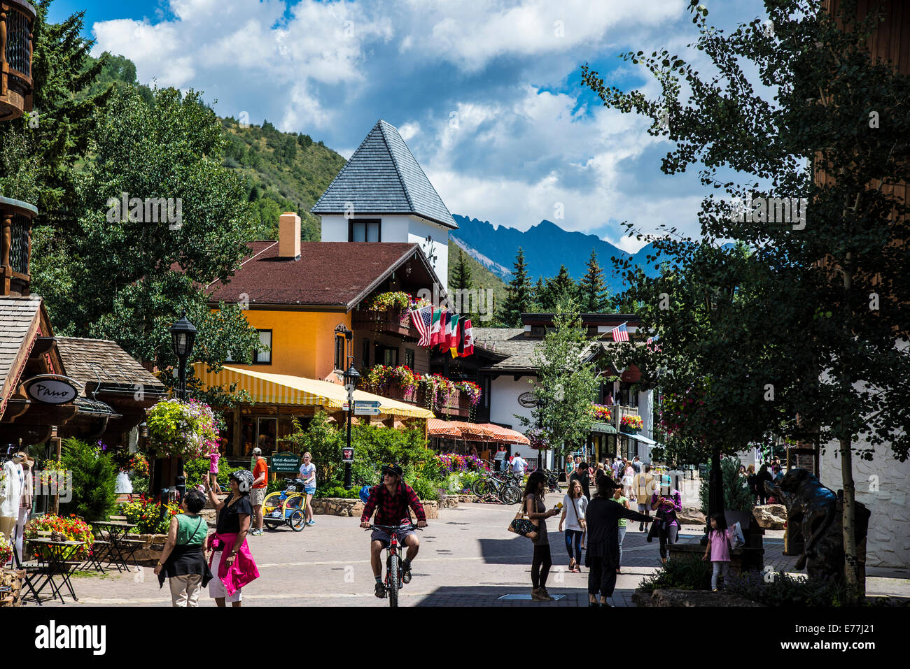 Gore main street hi-res stock photography and images - Alamy