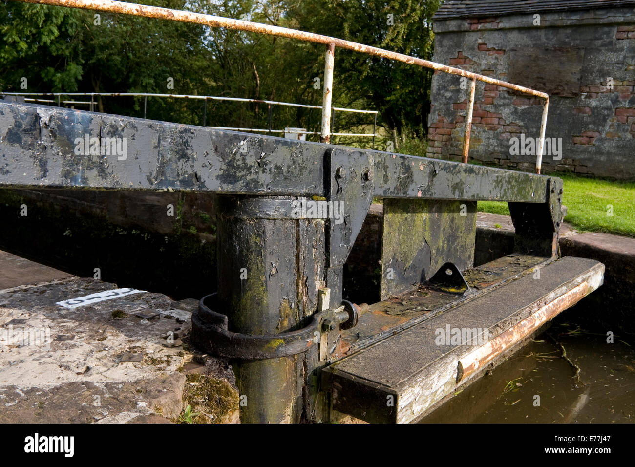 Canal Lock Gate Stock Photo - Alamy