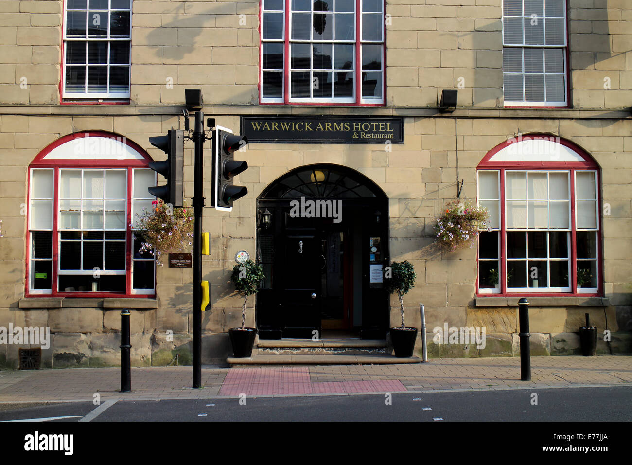 Warwick arms hi-res stock photography and images - Alamy