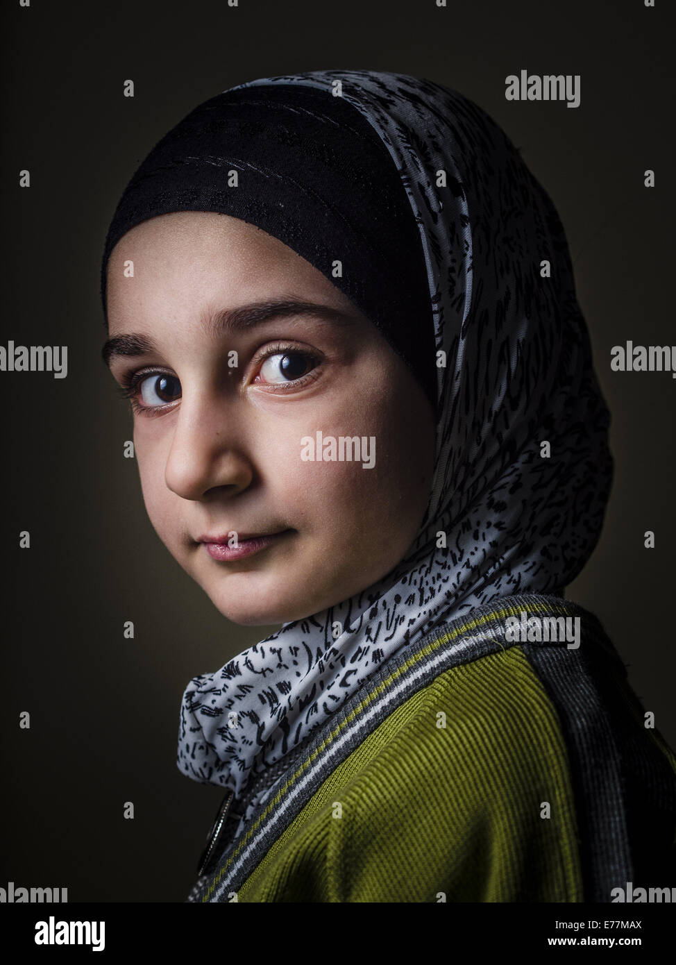 Syrian girl school hi-res stock photography and images - Alamy