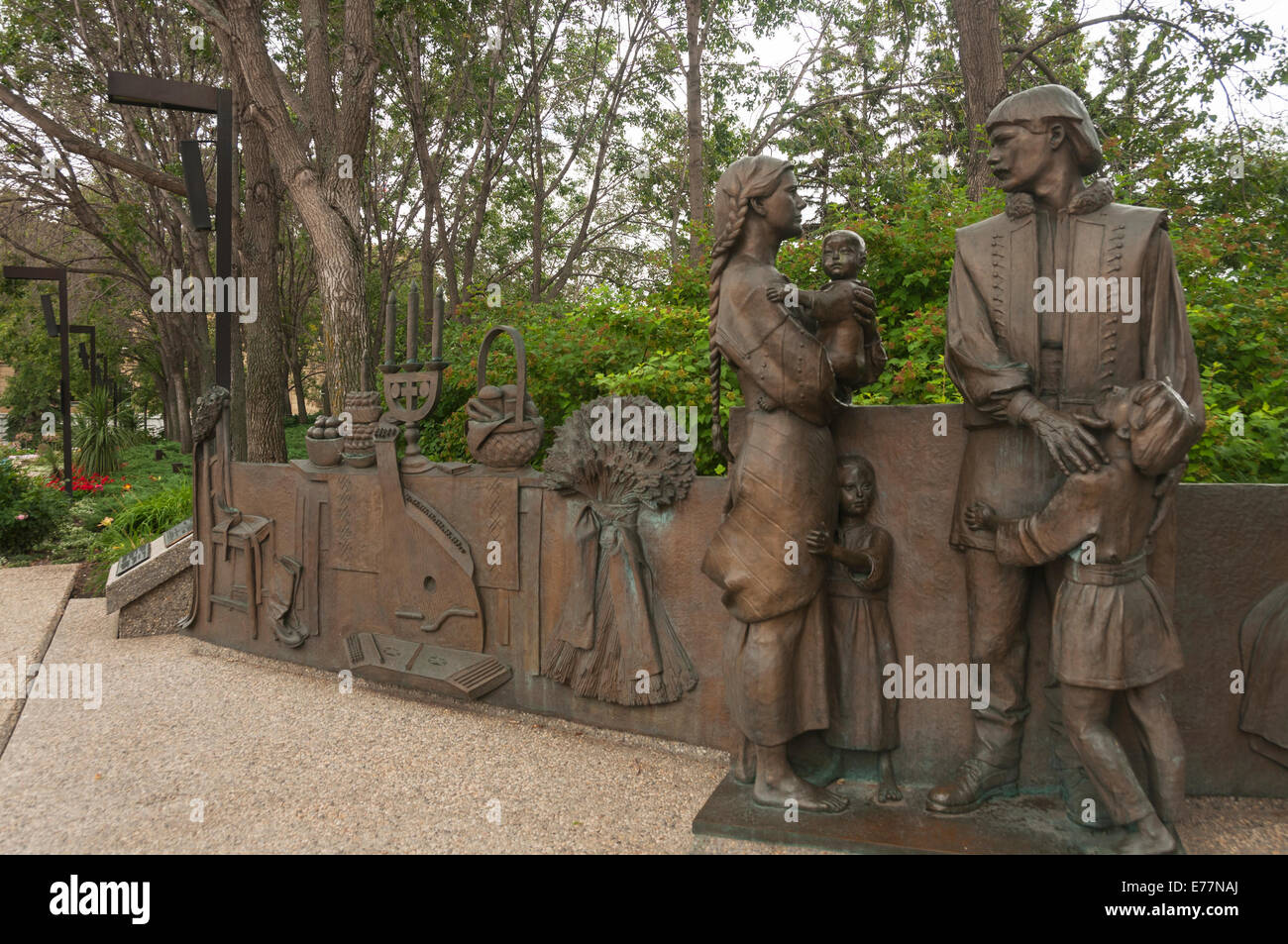 Sculpture edmonton hi-res stock photography and images - Alamy