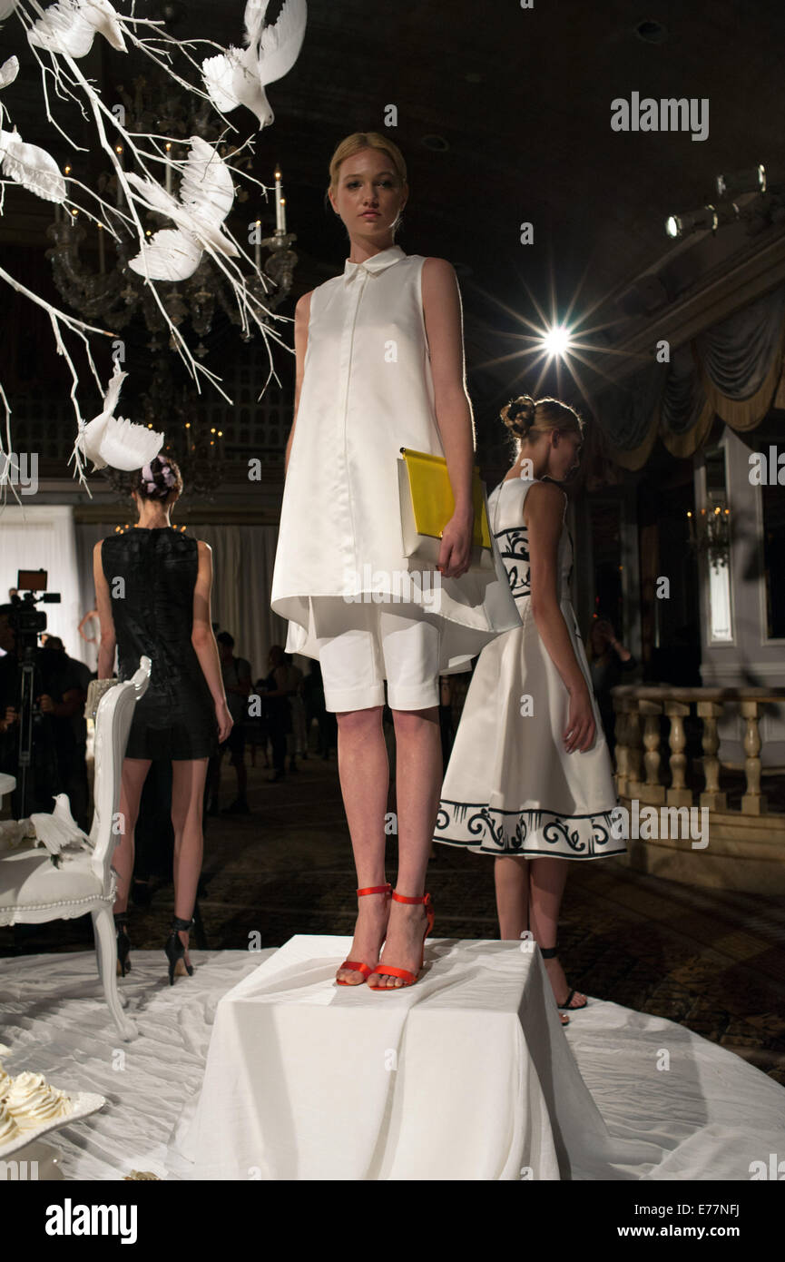 New York, New York, USA. 8th Sep, 2014. Models posing at the ALICE AND ...