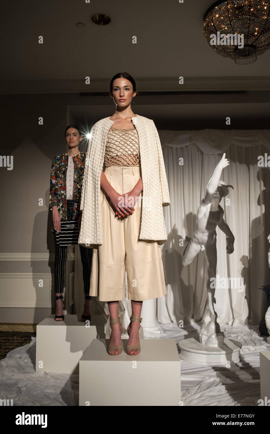 New York, New York, USA. 8th Sep, 2014. Models posing at the ALICE AND ...
