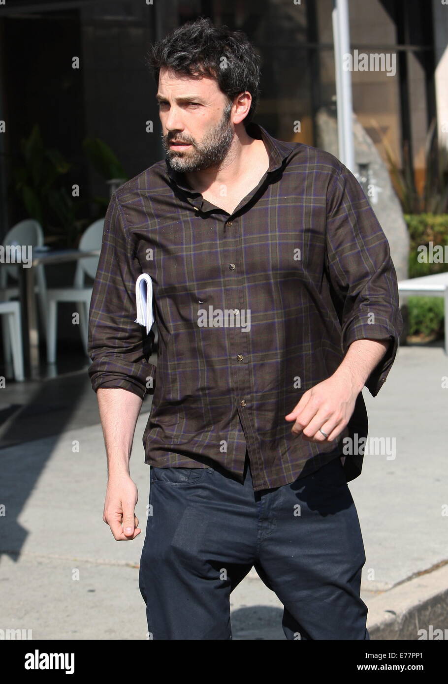 Ben Affleck casually dressed in jeans and shirt leaves a restaurant in ...