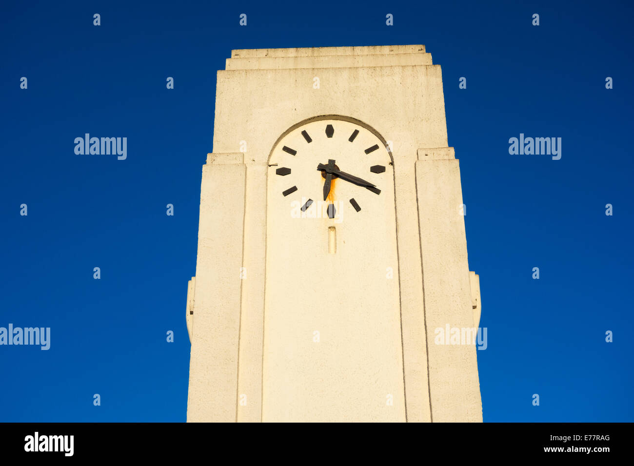 Art deco clock tower hi-res stock photography and images - Alamy
