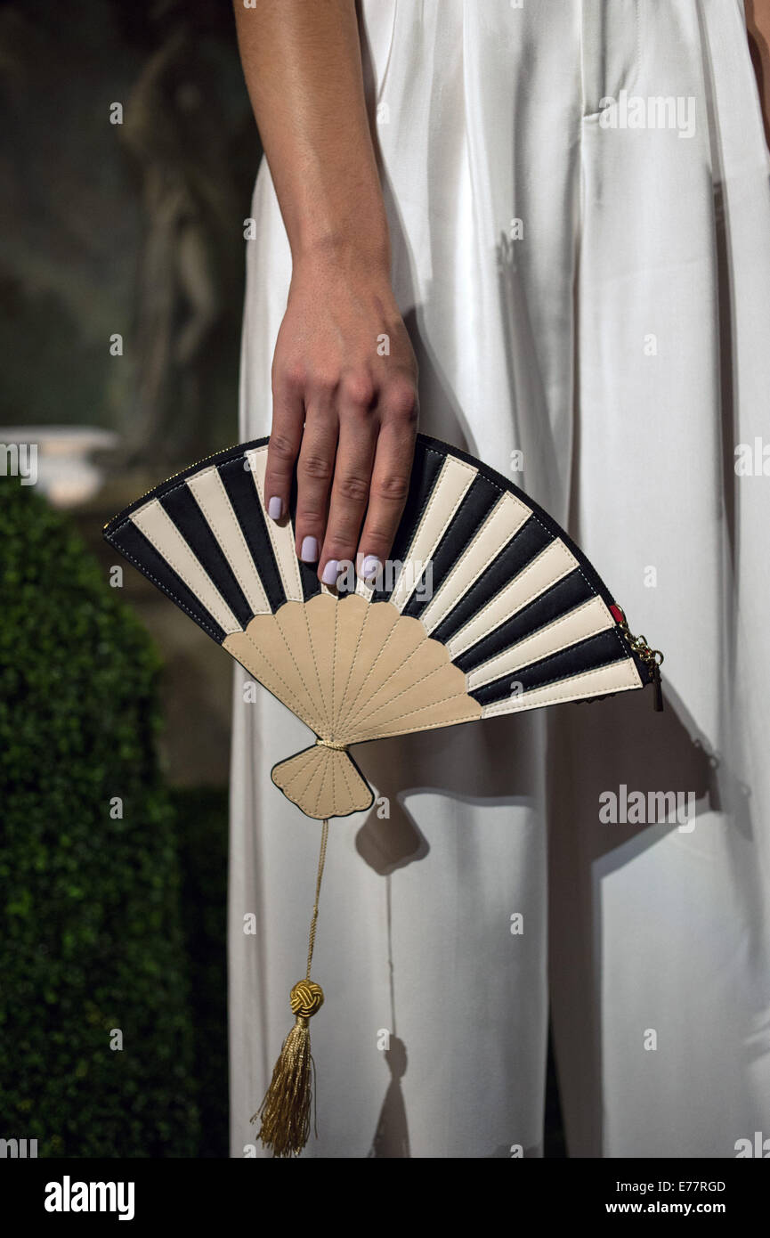 New York, New York, USA. 8th Sep, 2014. A model poses at the ALICE AND ...