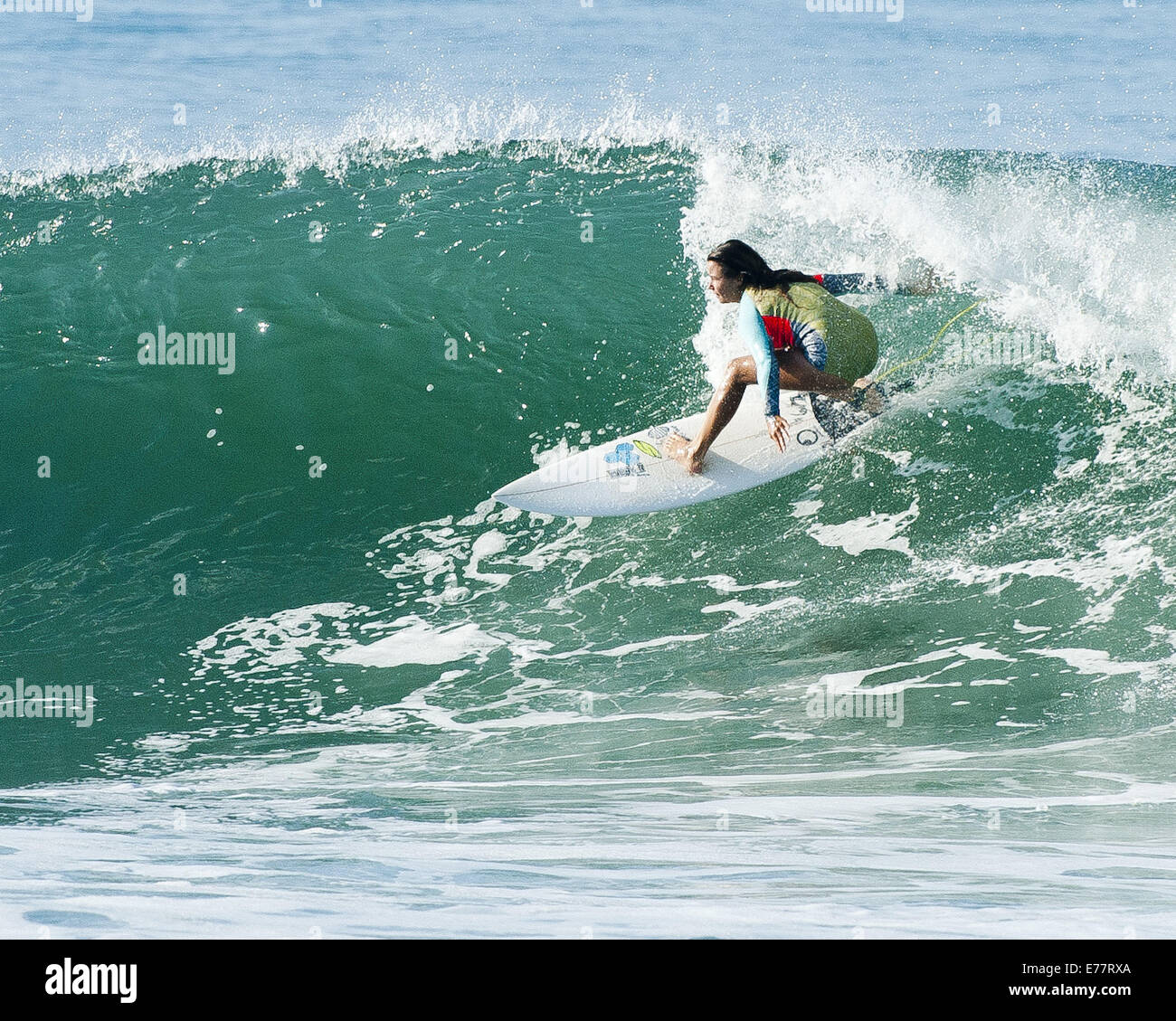 Professional female surfer wave hi-res stock photography and images - Alamy