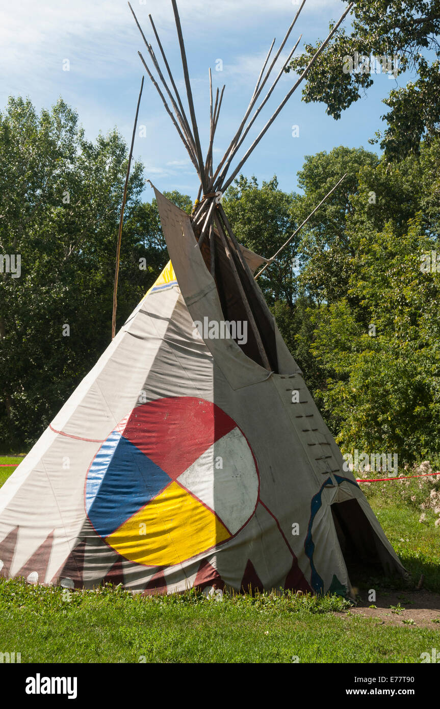 Alberta canada teepee hi-res stock photography and images - Alamy