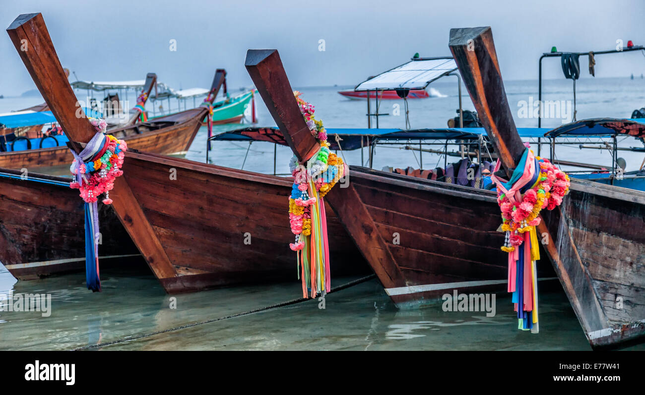 Longboats in thailand hi-res stock photography and images - Alamy