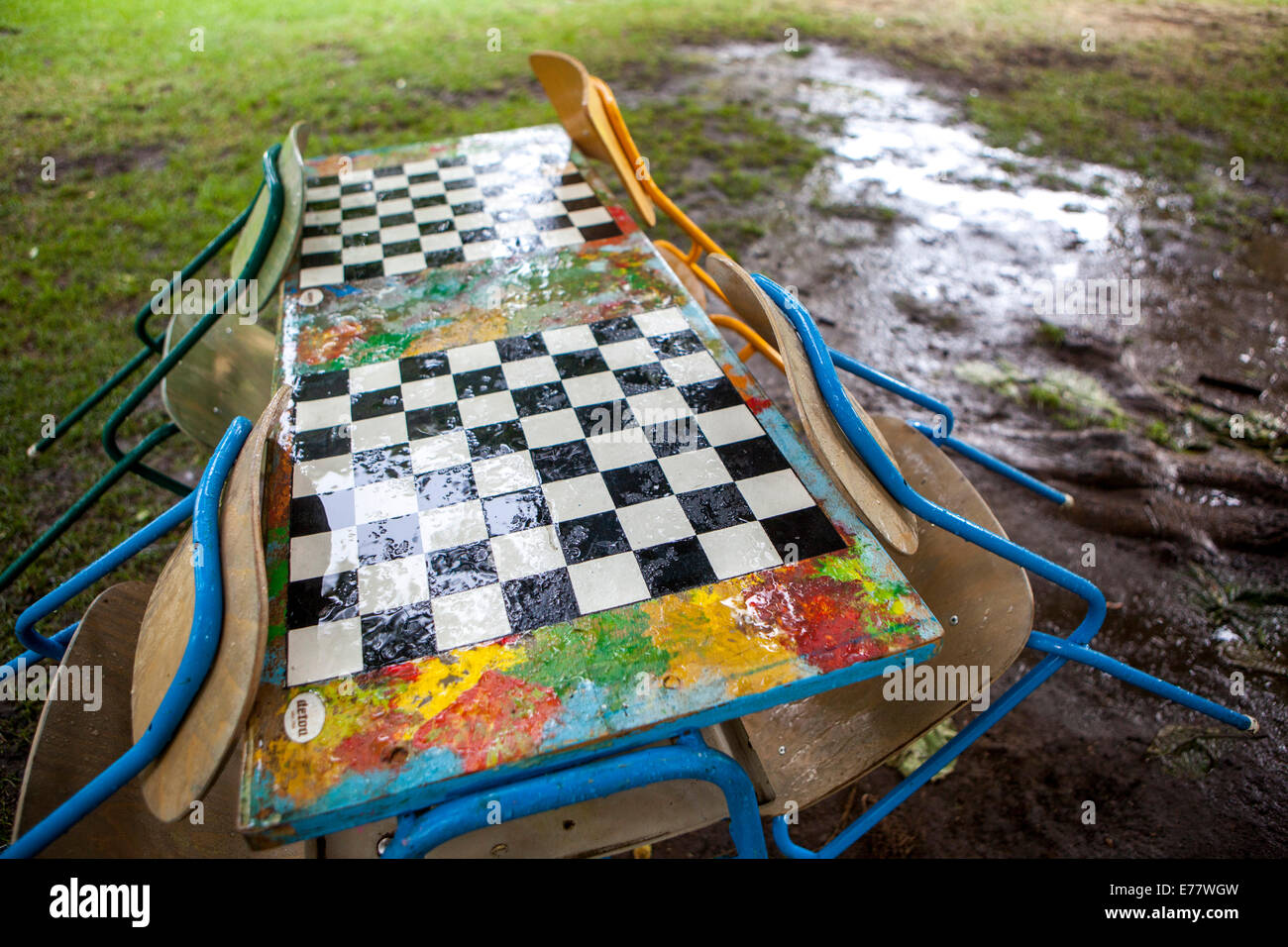 Outdoor Chess Table Stock Photos & Outdoor Chess Table Stock Images - Alamy