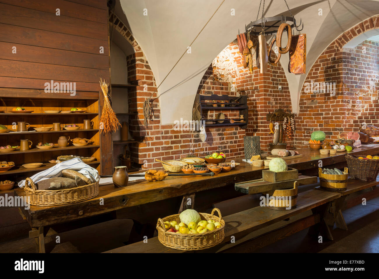 Medieval kitchen hi-res stock photography and images - Alamy