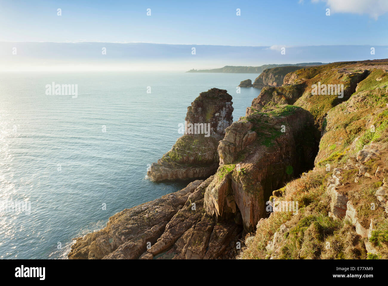 Brittany cliffs hi-res stock photography and images - Alamy