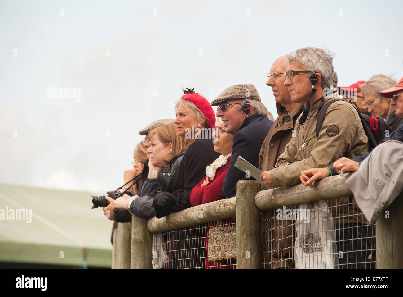 Audience Clapping Children High Resolution Stock Photography and Images ...