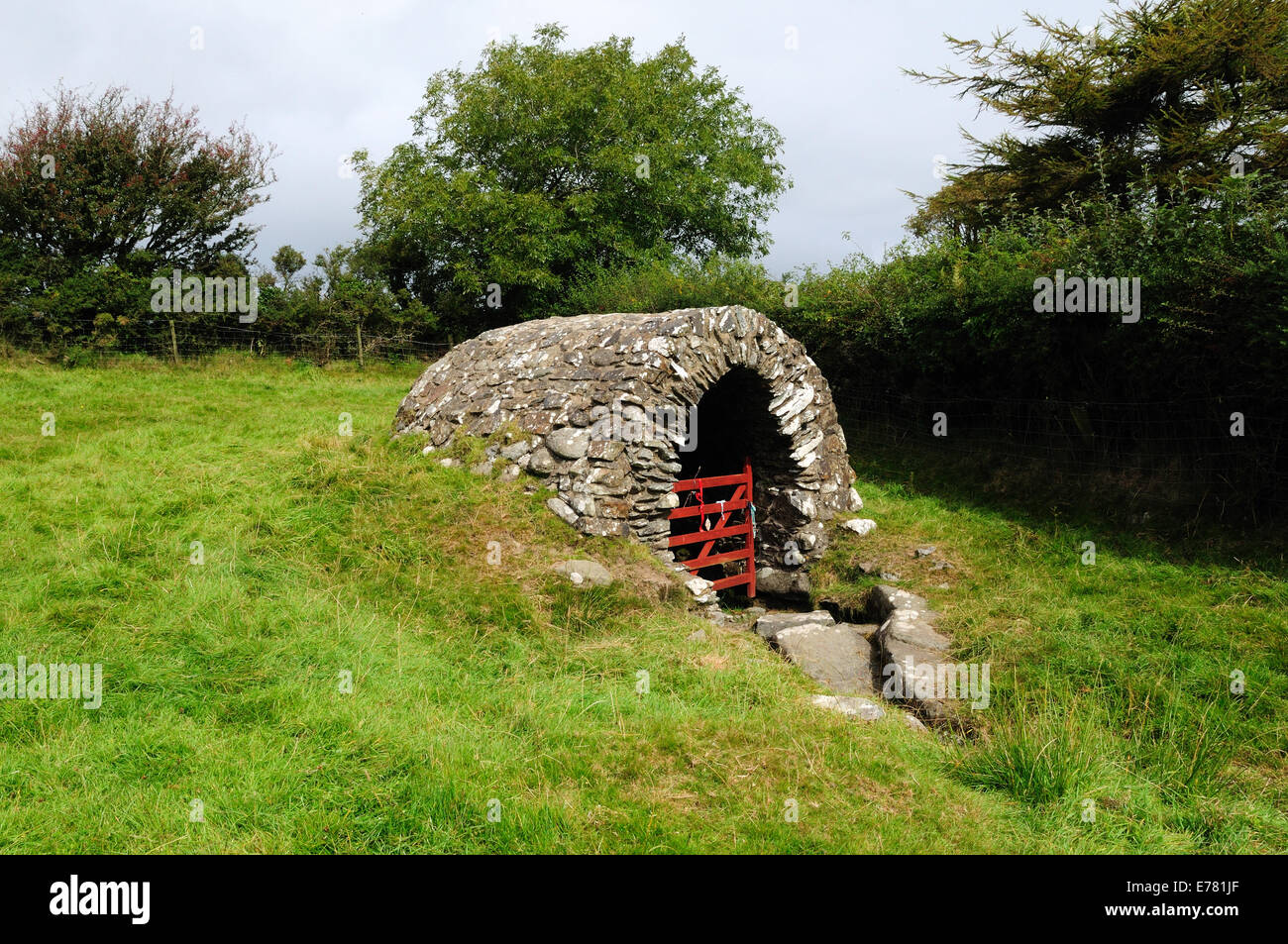 Holy well pembrokeshire wales hi-res stock photography and images - Alamy