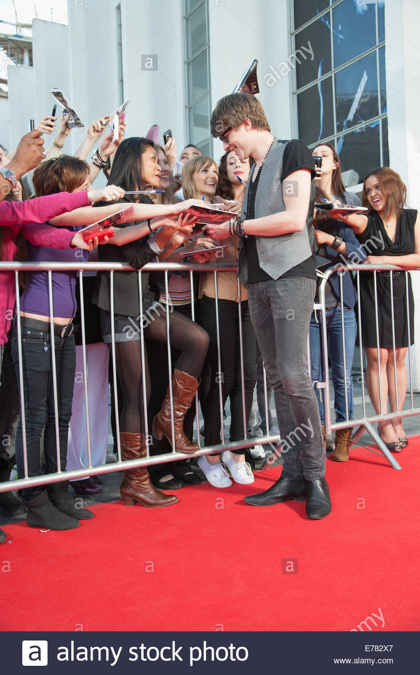 Celebrity Red Carpet Stock Photos & Celebrity Red Carpet Stock Images ...