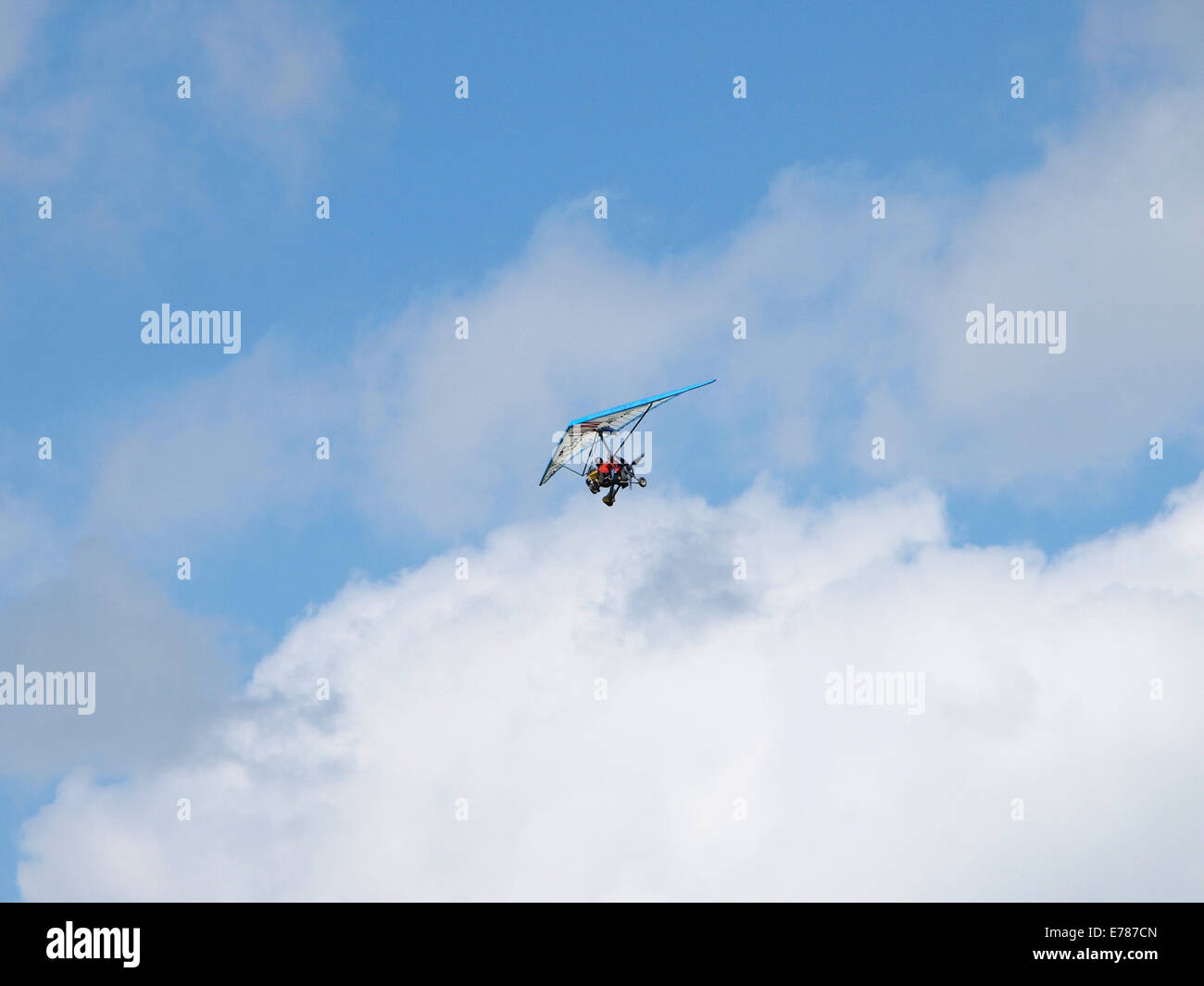 Pilot flying ultralight aircraft hi-res stock photography and images ...