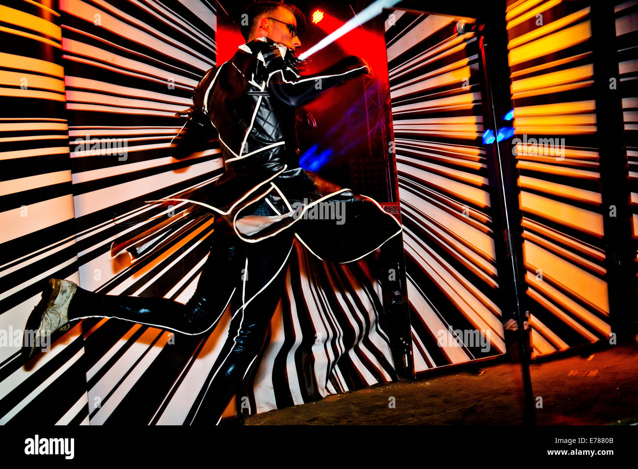 Shangri hell hell stage glastonbury hi-res stock photography and images ...