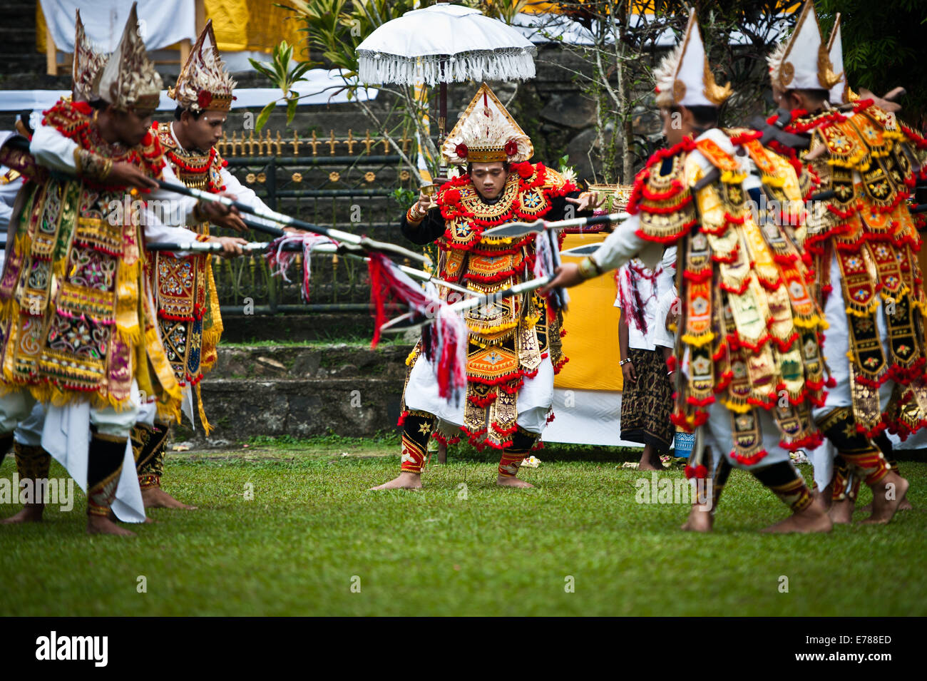 Second ritual hi-res stock photography and images - Alamy