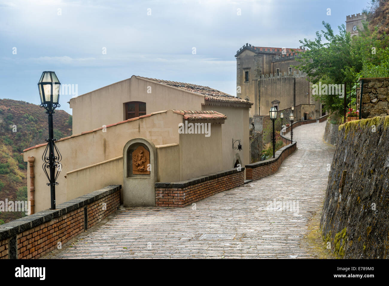 Savoca sicily hi-res stock photography and images - Alamy