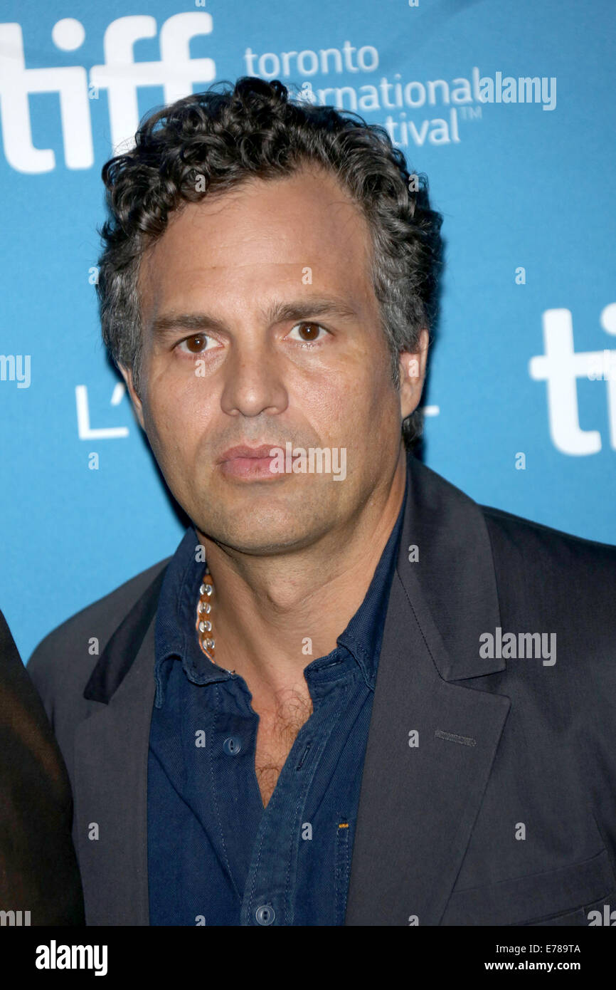 Mark ruffalo foxcatcher hi-res stock photography and images - Alamy