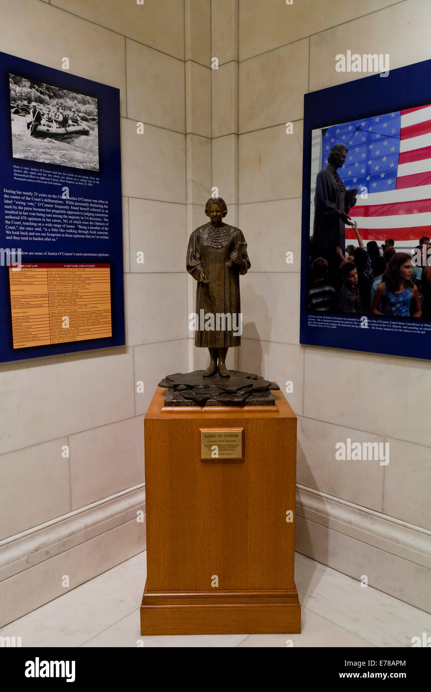 Sandra Day O'connor statue at US Supreme Court building - USA Stock ...