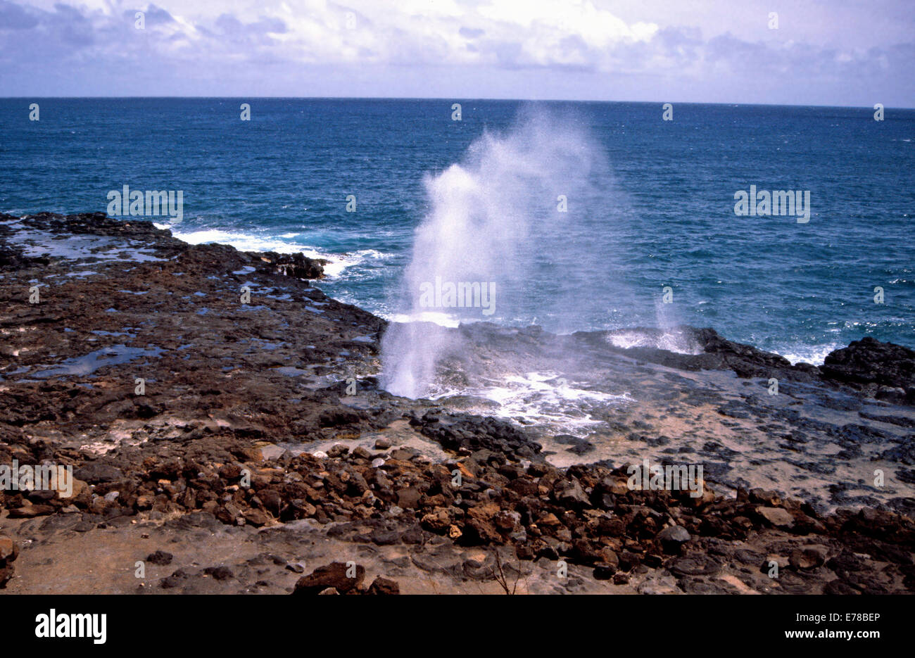 Halona blowhole hi-res stock photography and images - Alamy